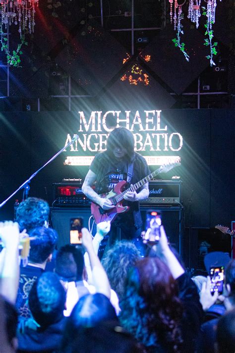Mira Las Fotos De Michael Angelo Batio The Resistance