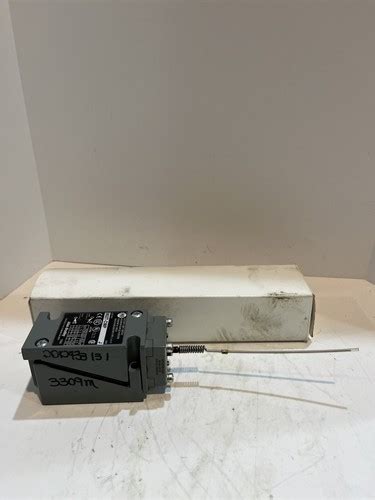 Oil Tight Limit Switch 802t Cwp Series J Type 4 And 13 Ebay