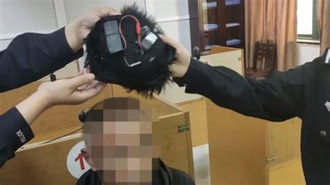 科目一考场上他因秀发太浓密被抓现行