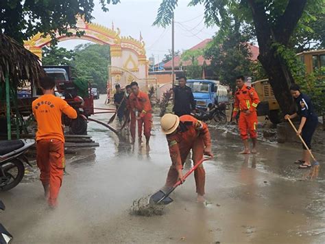 ဗန်းမော်မြို့တွင် ဧရာဝတီမြစ်ရေ ပြန်လည်ကျဆင်းသွားသောနေရာများ၌ စုပေါင
