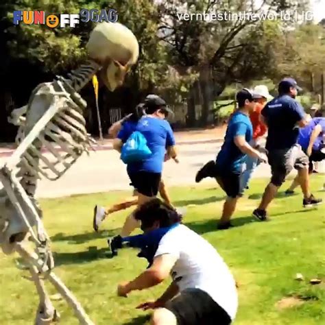 Skeletons Chasing Humans Human Champion Skeleton When Your Dead