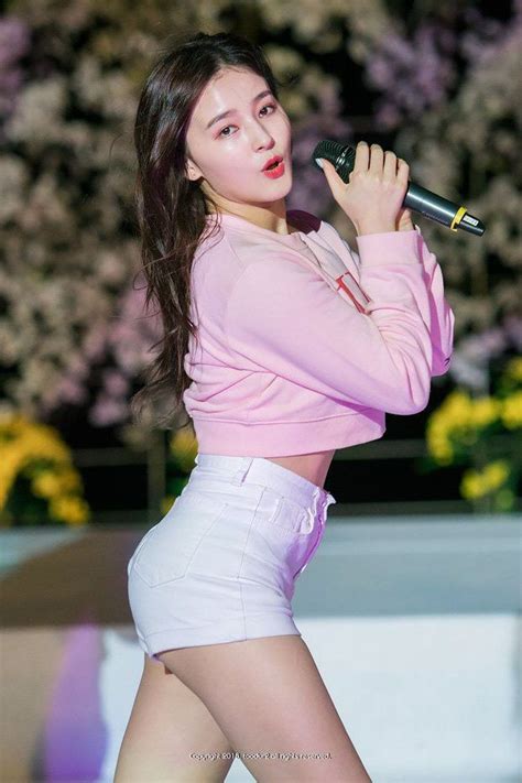 Nancy Momoland Leaked Photo Artofit
