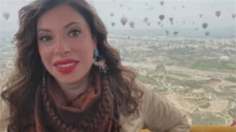 Stephanie Henaro Presenta Su Primer Libro “manual De Supervivencia