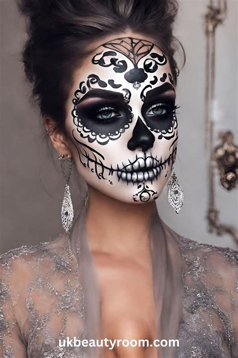 17 Pretty Sugar Skull Makeup Ideas For Halloween Halloween Makeup