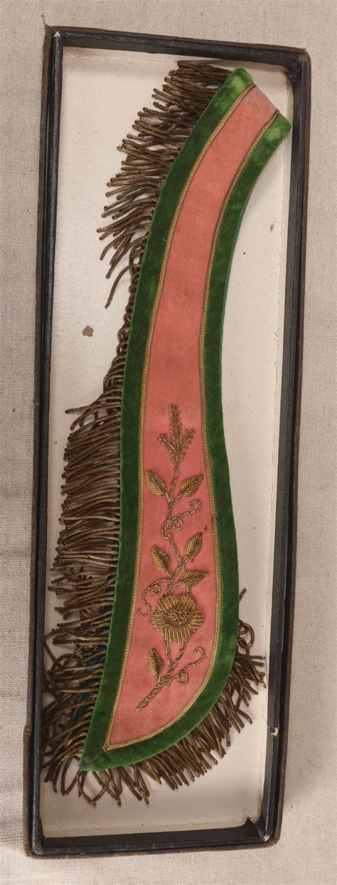 Lot 037 Antique Odd Fellows Ioof Rebekah Lodge Ceremonial Collar