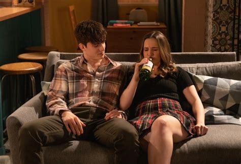 Coronation Street Spoilers Aaron Takes Sick Advantage Of Oblivious Amy