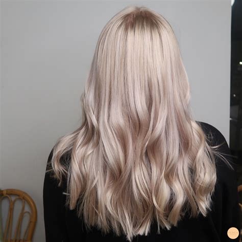 Illumina Wella Champagne Blont Hår Hårhöjdpunkter Blont Brunt Hår