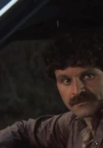 Watch Scarecrow And Mrs King S02e14 A Little Sex Free Tv Shows Tubi