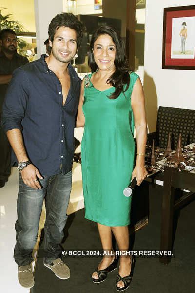 Shahid Kapoor Arrives At The Launch Of Rashmi Uday Singhs Book