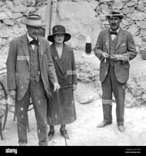 Howard Carter Lord Carnarvon And Lady Evelyn Herbert At Tutankhamens
