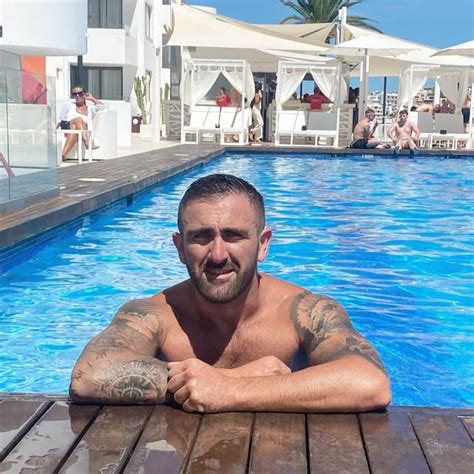 𝓚𝓻𝓲𝓼𝓽𝓳𝓪𝓷 🇦🇱🇮🇹🌹🌹 Kristjan Parubi • Threads Say More