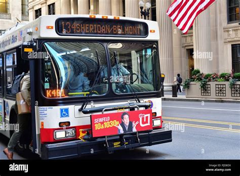 Chicago Illinois Usa A Cta Bus Halted At A Bus Stop To Take On Passengers On Lasalle Street