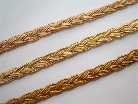 Elegant Gold Curve Braid Stylish Hairstyle For Modern Women