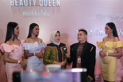 Pemilihan Putri Indonesia 2 Putri Asal Kalbar Terpilih Pada Nominasi Best In Traditional