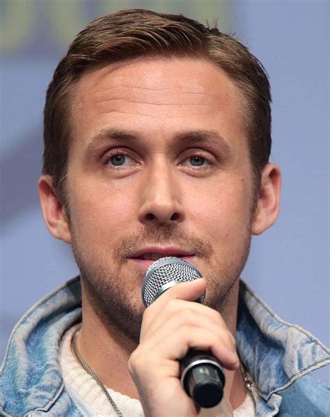 25 Celebrities With Strabismus