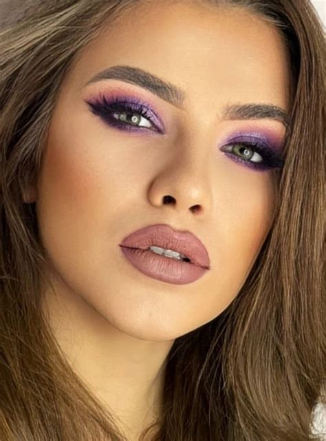 What Color Makeup For Green Eyes