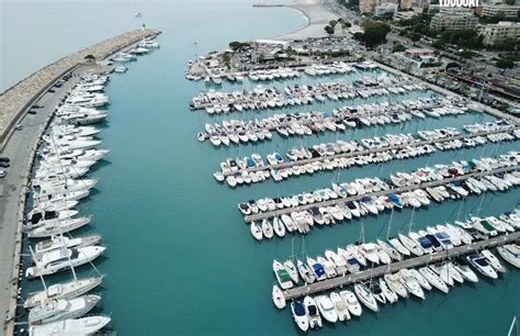 9 X 4 Metre Berthmooring Port De Saint Laurent Du Var For Sale Marina