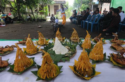 Tradisi Wetonan Cethik Geni Antara Foto