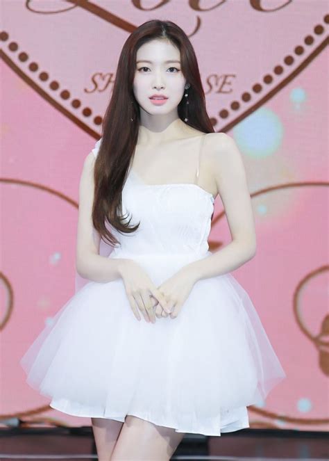 Pin By Suyeong Jang On Arin Arin Oh My Girl Asian Girl Girl