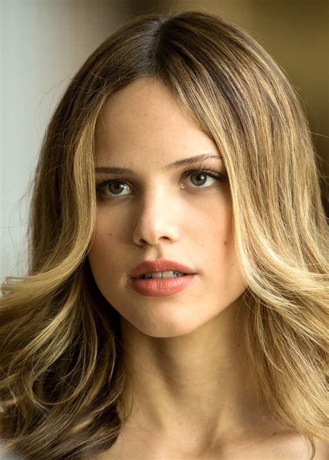 Halston Sage Movies And Tv Shows 60 Photos Moonagedaydreamfilm