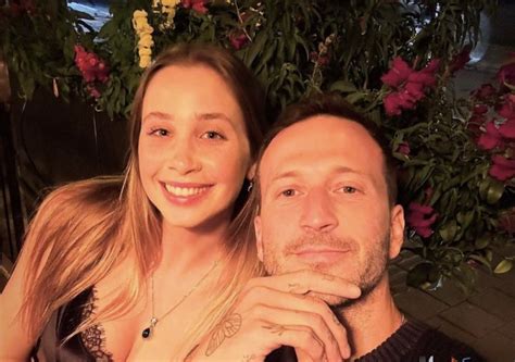 לנצח נצחים המחווה המטורפת שעשה מייקל לואיס לבת זוגו Tmi