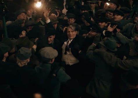 Warner Bros Revela El Primer Vistazo De Mads Mikkelsen Como