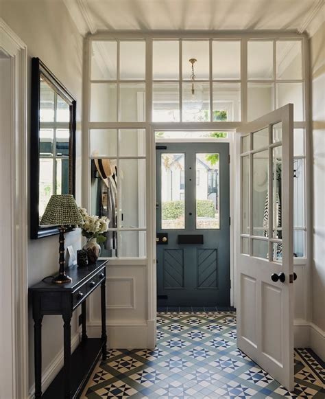 19 Small Entrance Hall Ideas That Maximize Space And Style