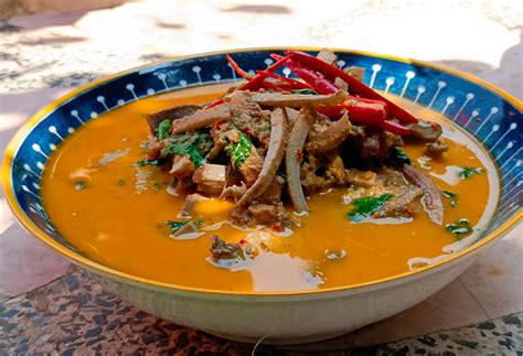 Photo Gallery ชมคลิป 1 เดียวในไทย แกงไก่กะลาของดีห้วยใหญ่และขนมโบราณ ไข่หงส์ ซาลาเปา กล้วย