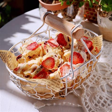 Iron Bread Basket Retro Metal Storage Basket Fruit Grandado