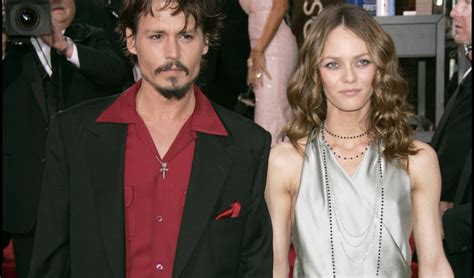 Johnny Depp Son Ex Vanessa Paradis Fait Toujours Partie De Son