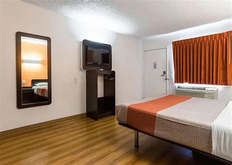 Motel 6 Long Beach Ca International City