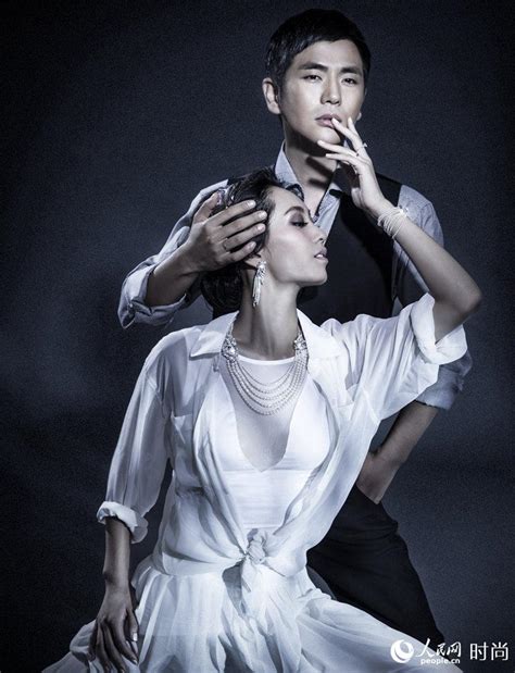 张晓龙绅士上演华丽探戈 搂美女性感热舞频道凤凰网