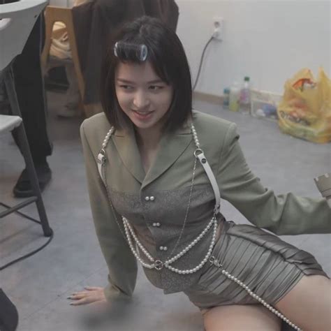 ♡lily Icon↝ Kpop Girls Lily Girls World