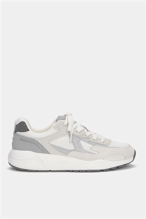 Sepatu Kets
