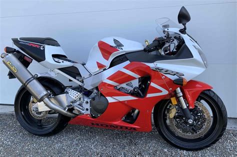 No Reserve Original Owner 2000 Honda Cbr929rr For Sale On Bat Auctions