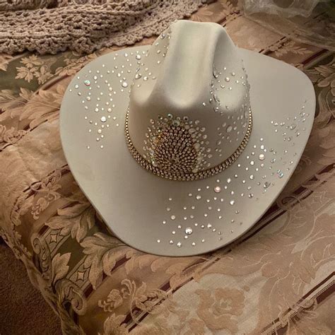 Resistil Accessories Beautiful Cream Color With Rhinestones Color