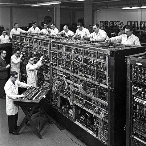 La Verdadera Historia De La Eniac La Primera Computadora Del Mundo