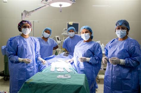 Realizan Primer Implante De CatÉter Peritoneal En El Hospital Unanue