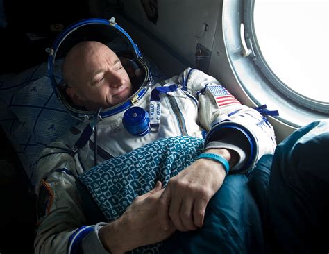 Astronaut Scott Kellys Year In Space Affected His Body Heres How