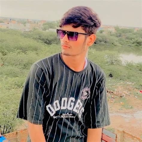 ‎👀🦋 مو موشیم 🦋👀‎ 01 Mosim 01 • Threads Say More