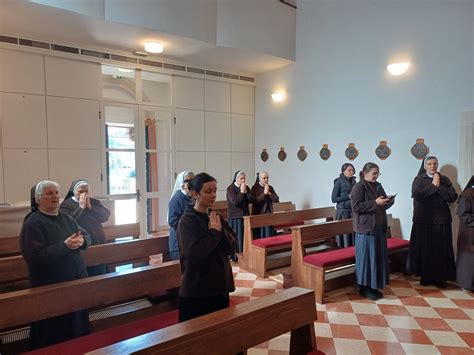 Blagoslovljen Barjak Gospe Od Danača Koji će Prvi Put Sudjelovati U