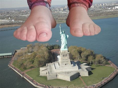 Statue Of Liberty Feet Overview History Zkrju