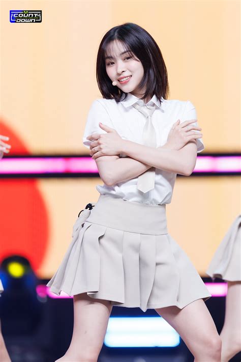 230831 Itzy Ryujin Cake At M Countdown Kpopping