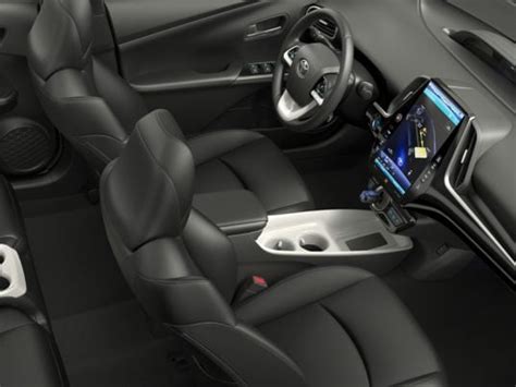 2018 Toyota Prius Prime Pictures