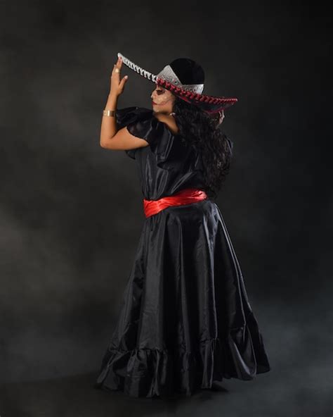 Premium Photo Catrina Wearing A Mariachi Hat With The Colors Of The Mexican Flag Day Of The