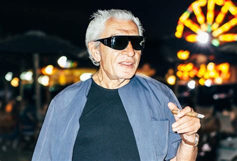 Ο 77χρονος Τάσος Μπουγάς κάνει σεξ επειδή τρώει ωμές σαρδέλες