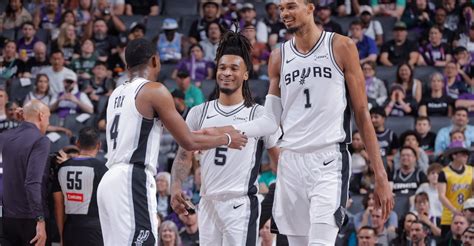 San Antonio At Sacramento Final Score Spurs Score At Will In 132 104 Win Pounding The Rock