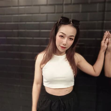 K 40 K • Threads Say More