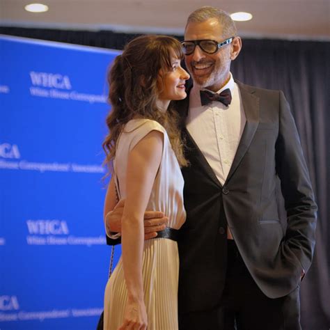 Jeff Goldblum Emilie Livingston Wedding Meet Kaos Star Jeff Goldblums