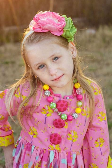 Pin By Amy Votaw On Aleya Modeling Model Poses Model Fashion